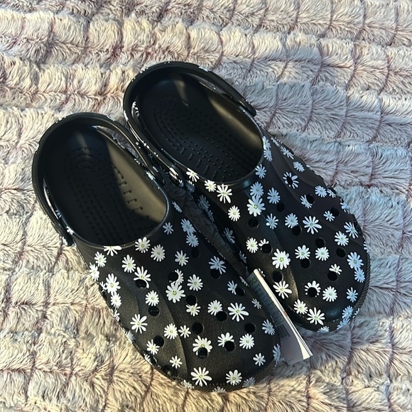 CROCS | Shoes | Crocs Baya Daisy Fun Shoes Size 3 | Poshmark